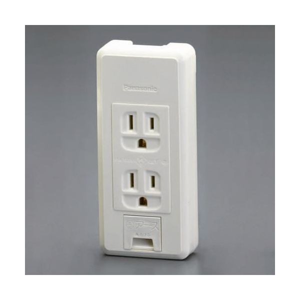 エスコメーカーお問い合わせ：06-6532-6226●定格容量…15A 125V●差込口数…2個●サイズ…55(W)×23(D)×123(H)mm●2P●露出アースターミナル付●速結端子●送りなし●適用電線…φ1.6mm、φ2mm