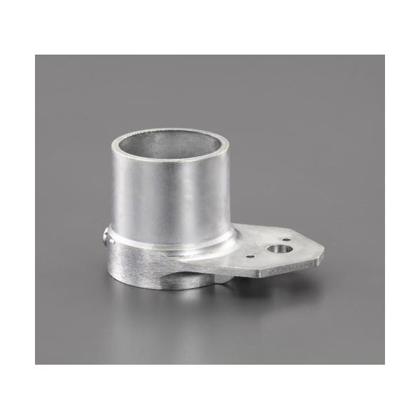 ●材質…亜鉛合金●電気メッキ(ユニクロ)仕上げ●適用パイプ…48.6mm●サイズ(mm)(W×D×H)…144×60×60●標準ビスサイズ…M5×8mm(SUS)●蝶番木材片締ボルト金具●角度自在Z方向タイプ