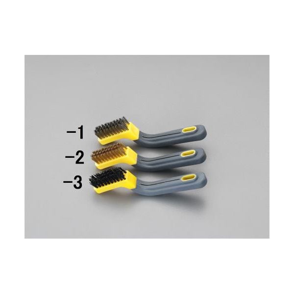 ●仕様…3行●全長…180mm●材質…ブラシ：ステンレス柄：ポリプロピレン、サントプレーンゴム●ブラシサイズ…57×22mm●毛丈…15.8mm●線径…0.17mm●用途…錆び取り、金属からのペイントはがし、接点磨き、金属磨き、スプレーガン...