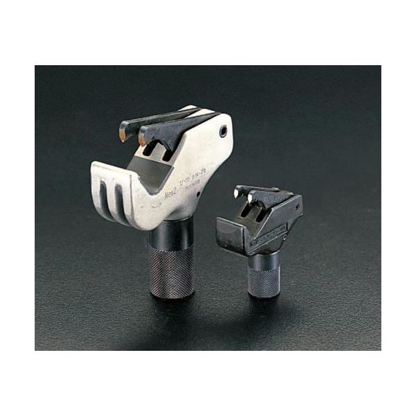 エスコメーカーお問い合わせ：06-6532-6226●＜セット内容＞●EA603(能力4〜18mm)●EA603B(能力17〜38mm)●替刃(各1セット)●刃先角度…60°●材質…工具鋼●ミリねじ、UNFねじ対応