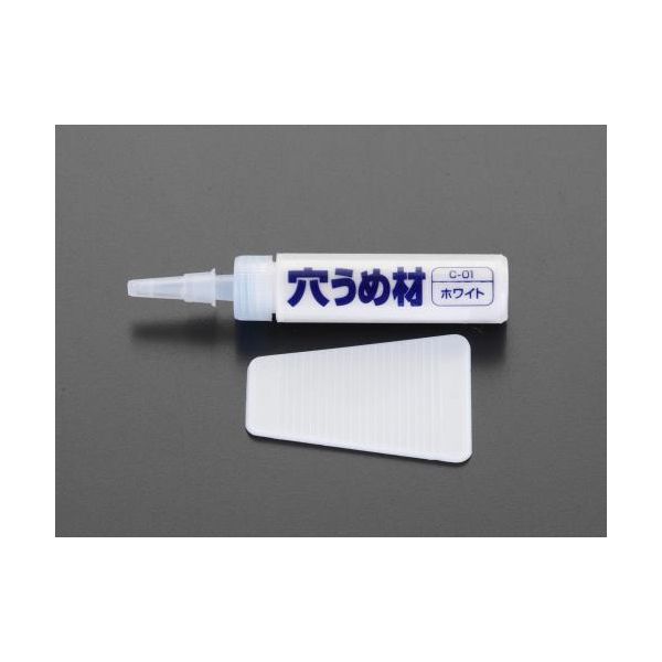 ●内容量…約14g(ヘラ付)●クロス壁やしっくい壁などの小さな穴や隙間埋めに。●施行後24時間以降であれば塗料が塗れます。●カラー…アイボリー●使用温度範囲…常温　