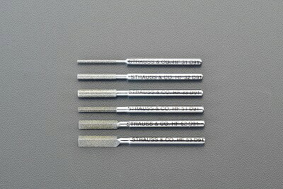 エスコメーカーお問い合わせ：06-6532-6226●全長…50mm●コーティング長…15mm●シャンク部…丸柄●軸径…3mm●ハンドル…EA826VM-0（別売）●形状…丸(φ1.3mm)●粒度…#140