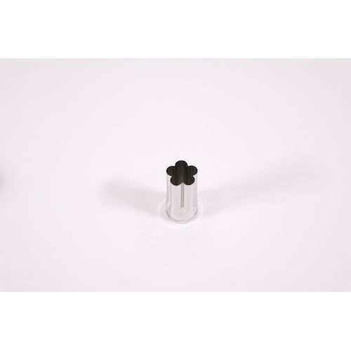 【商品説明】●各種、各サイズ、いろいろ別注製作できます。イラストは実物大ですが多少の誤差が生じる場合があります。●高さ:約53mm3PCは小・中・大のセットです。代々培われた匠の技。食材に＋αの価格を与える「かながた」です。