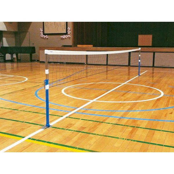 トーエイライトメーカーお問い合わせ：048-921-1211【商品説明】●40mm床金具設置済み体育館用●支柱高さ50〜100cm無段階調節(75・100cmガイドライン付)●ツバ付(ツバ下15cm)●重さ6.5kg/組●主材スチール40m...