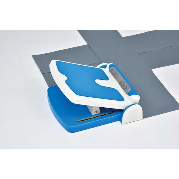 トーエイライトメーカーお問い合わせ：048-921-1211【商品説明】●幅34×奥行38×高さ10〜25cm●重さ2.4kg●材質:PP、TPR●角度6段階調節(15、18、20、24、30、39度)●体重制限80kg●台湾製