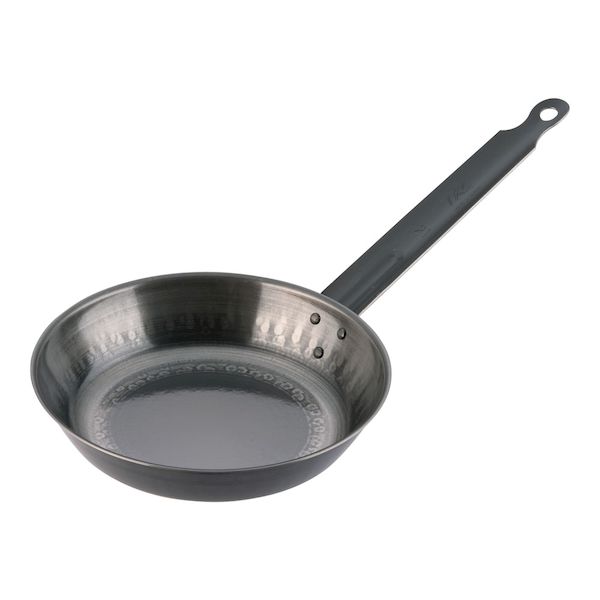 【商品説明】サイズ(cm)、内径×深さ(mm)、質量(kg)、底径(mm)、板厚(mm) 21、210×45、0.52、143、1.2 ●ブルーテンパー材は、黒皮材の凹凸と表面の皮膜を 落とし焼き付けて酸化皮膜を作り、表面に細かな凹凸が あ...