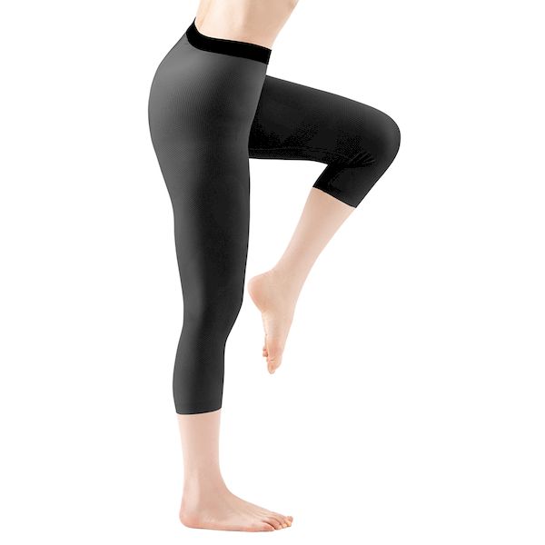 【商品説明】●肌に吸い付くような着け心地。素肌感覚でしっかりサポート。●「履いているのを忘れる軽さ」いつもより腰や膝が楽に動ける。●股関節サポーター、膝サポーターの役割をこれ一枚でしっかりサポート。●適応サイズ／重量（約） M-Lサイズ：ヒ...