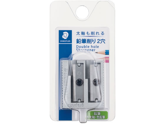 【商品説明】Φ8．2mm（鉛筆用）とΦ10．2mm（色鉛筆・太軸用）の2つ穴タイプ。【仕様】●サイズ：25×15×29mm●材質：合金●2穴（径8．2mm／10．2mm）【備考】※メーカーの都合により、パッケージ・仕様等は予告なく変更になる...