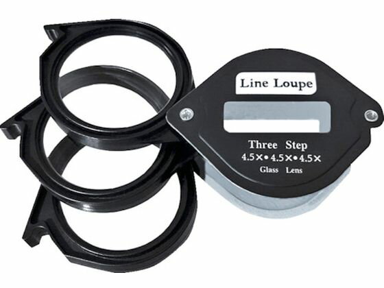 【商品説明】●レンズ径36mmの重ね合わせ式ルーペです。【仕様】●型番：LIB-03●倍率（倍）：4．5（3枚）　●レンズ寸法（mm）：φ36　●高さ（mm）：26　●幅（mm）：61　●奥行（mm）：46●ボディー：黒●レンズ：ガラス【備...