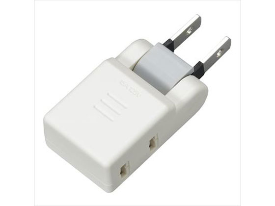 【商品説明】コンパクトサイズなのでスペースを気にせず配線できます。プラグはホコリや湿気によって発生するトラッキング火災を予防する絶縁カバー付きです。180°動くスイングプラグで上下方向にスッキリ配線できます。【仕様】●本体色：ホワイト●材質...