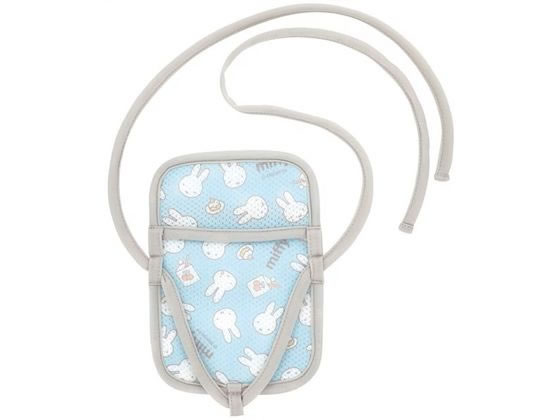 【商品説明】メッシュ素材でいつでもサラサラ。洗濯機で丸洗いOKベビーカー、チャイルドシート、だっこひも、背中、枕などに使えます。【仕様】●絵柄：ミッフィー●本体サイズ：19．5×15cm●ひもの長さ：150cm●重量：230g●材質：カバー...