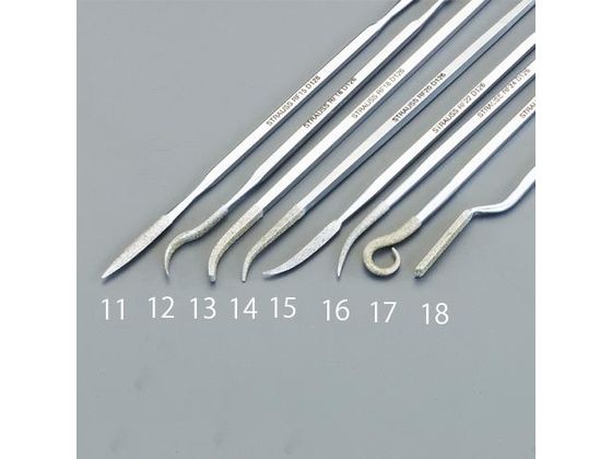 【仕様】●全長（mm）：150●粒度（＃）：140●やすり形状：三角（2．9mm）●コーティング長（mm）：25（両端）●アクセスが困難な箇所への金属研削作業に最適です【備考】※メーカーの都合により、パッケージ・仕様等は予告なく変更になる場...