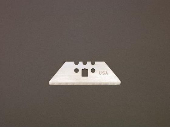 【仕様】●刃幅（mm）：19●刃長（mm）：55●材質：炭素鋼●刃厚（mm）：0．61mm●用途：EA589CJ、EA589AE用●入数：5枚●角が丸くなっているので誤って怪我をするリスクを軽減します。【備考】※メーカーの都合により、パッケ...