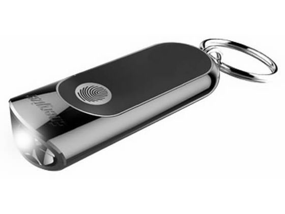 【商品説明】●バッグなどに取り付けられるキーホルダータイプ【仕様】●本体サイズ（mm）：D25×W13×H60●重量（g）：34●電池交換方法●本体裏面の4ヶ所のネジをドライバーで開ける。●バッテリーカバーを外し2個の電池を＋−の向きに注意...