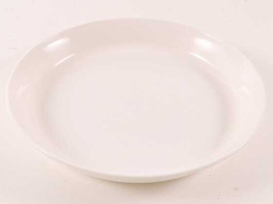 【商品説明】軽くて丈夫、洗って繰り返し使えるから資源を使い捨てしない！【仕様】●φ179xH25●材質：ポリプロピレン樹脂●生産国：日本●耐熱温度：120度●耐冷温度：−20度●食器洗浄機使用可●電子レンジ使用可【備考】※メーカーの都合によ...
