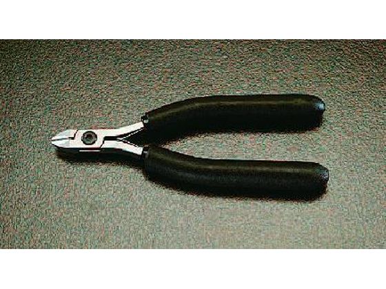 【仕様】●全長：140mm●刃硬度：HRC63〜65●切断能力（銅線）：0．2〜1．5mm●切断形状：セミフラッシュ（多少の切断跡が残るが、刃に耐久性があります）●ばね付●ロングハンドル仕様●ラージオーバル【備考】※メーカーの都合により、パ...
