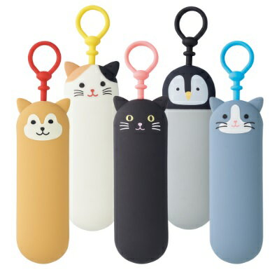 メール便(ポスト投函)は3個まで ※ご希望の方は配送方法でご設定下さい。 ●幅・奥行・高さ：33mm×20mm×130mm ●本体：シリコーンゴム ●カギは1～3本程度収納できます。 ※カギはフック下約55mm程度、横幅は約25mm程度がオ...