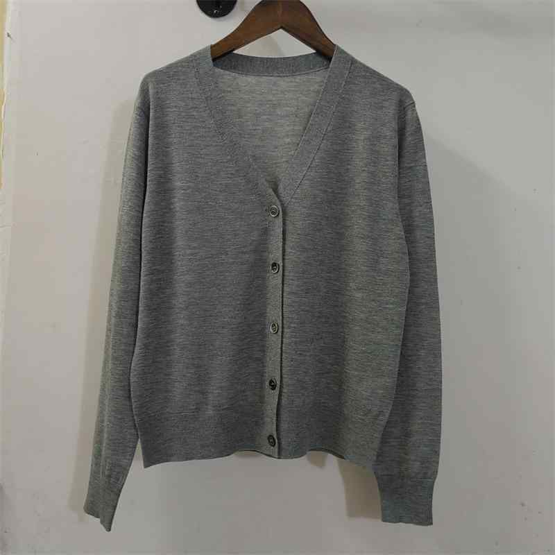 カーディガン レディース Vネック 羊毛 薄手 ニット トップス 羽織り 通勤 オフィス カジュアル かわいい ホワイト ピンク系 グレー キャメル ブラック・カテゴリ: ニット・柄: 無地・スタイル: カーディガン・シルエット: レギュラ...