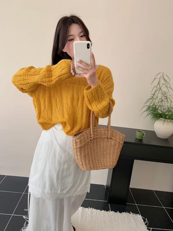 2ニット レディース Vネック 長袖 プルオーバー ショート丈 ケーブル編み ゆったり 普段使い 韓国 カジュアル 秋冬 姜黄色 グリーン 玫ピンク 紫色・素材: 腈纶.PU.涤纶・柄: 無地・厚さ: 薄手・組み合わせ形式: 単品・スタイル...