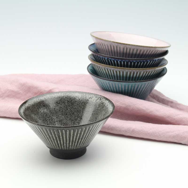 商品情報 サイズ 径12cm×高さ6cm　重量160g 材質 陶器 原産国 日本（美濃焼） 箱姿 ダンボール箱 商品説明 陶器の性質上、焼成により色・サイズに画像と多少の違いが生じる場合がありますので、予めご了承ください。 ◆ なごみ シリ...