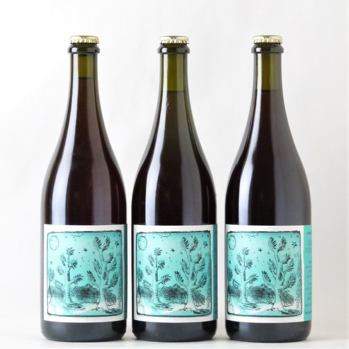 スモールフライは2005年設立、年間生産わずか1600ケースのブティックワイナリーです。まだ若いワイナリーですが、オーナーワインメーカーのウェイン・アーレンズの一族は5世代に渡りブドウを栽培してきた歴史を持っています。 畑はバロッサ北部のヴ...