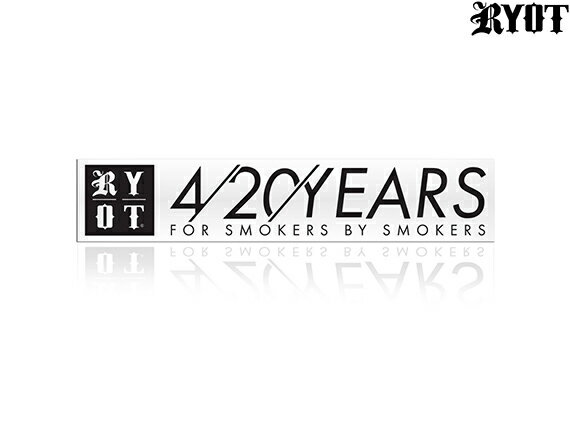 商品情報カラー（色について）モニター発色の具合により色合いが異なる場合がございます素材ビニール（紙製ではありません）RYOT 420 YEARS ステッカー ホワイト RYOT 420 YEARS ステッカー ホワイトアメリカはマイアミのR...