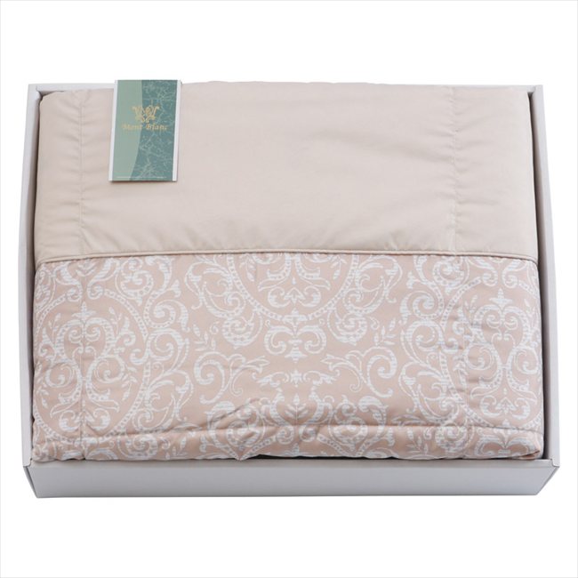 ■商品紹介：ダウン70%の肌掛ふとんです。ご家庭で洗っていただけます。 ■商品内容： 側地:ポリエステル100%、詰めもの:ダウン70%・フェザー30%（約0.3kg） ■パッケージサイズ：33×43×13cm ■賞味期限（ある場合）： メ...