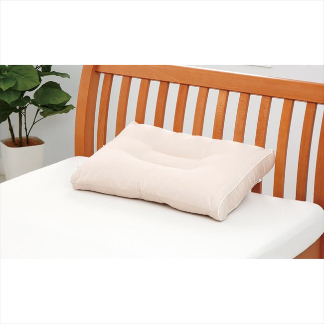 ■商品紹介：ご家庭で洗えて清潔。お好みの高さに調節できるまくらです。後頭部・首筋が安定するフィットタイプです。 後頭部が安定するフィットタイプ,首筋が安定します。高さ調整機能付き。洗えるので衛生的。 ■商品内容： 側地:綿100%、内地:ポ...