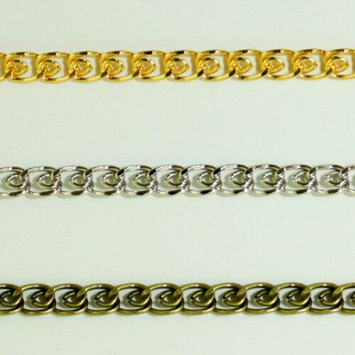 硬いので引っ張っても切れにくく、価格も真鍮などに比べて安価なのが鉄チェーンの特徴です。主にバックやかばん等に使われることが多いです。ただ鉄なので湿気の多い場所等は錆び易いので注意が必要です。【カラー】　　ゴールド　　ロジウムカラー　　アンテ...