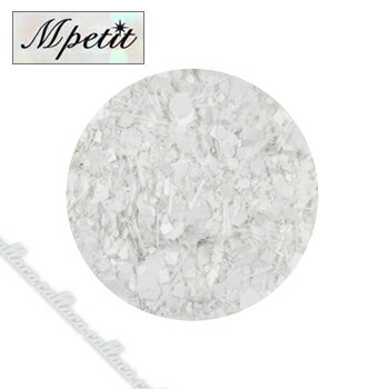 上質な素材で作られたホログラムシリーズ。 7種類のホロMIX。指先を上品に演出します。 制作の仕様上、多少のバラつきなどがあるものもございます。 ご了承くださいませ。 【内容量・備考】 約1g 　