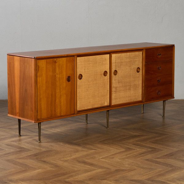 ブランド フリスト Fristho Franeker デザイナー - サイズ（単位mm） - 幅 2035 奥行き 470 高さ 850 主な素材 - チーク- スチール 特記事項 - 引き戸内棚板、高さ調節可- 開き戸内棚板、高さ調節不可...