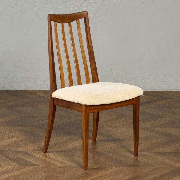 ブランド ジープラン G-PLAN デザイナー レスリー・G・ダンディ Leslie・G・Dandy サイズ（単位mm） - 幅 490 奥行き 500 高さ 900 座高 450 主な素材 - チーク- ファブリック 特記事項 - コンデ...