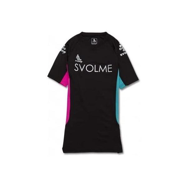 SVOLMEスボルメ 半袖インナー。 フットサルブランド”SVOLME スボルメ ”。 左右非対称カラーの切り替えデザインモデル。 脇と背中にメッシュ素材を使用し、通気性を向上。