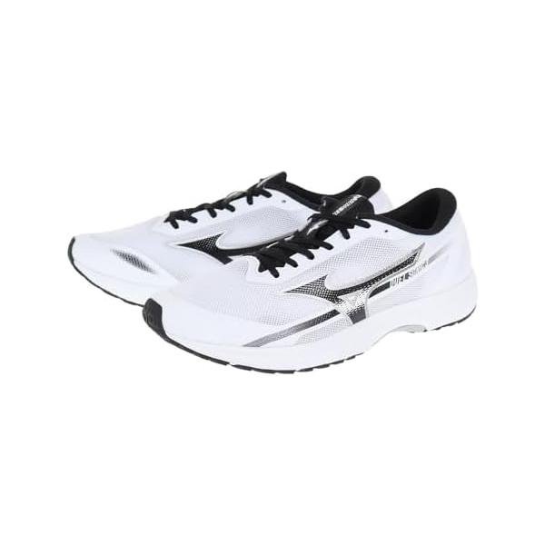 陸上スパイクのDNAを受け継ぐプレートで、高反発スピード走行を。トラックレース対応モデル。