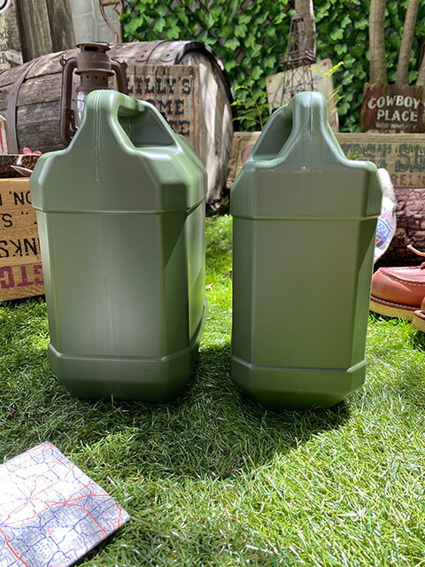 【楽天市場】モールディング ウォータータンク 4L+5L 大小2個セット（カーキ）：アメリカ雑貨通販キャンディタワー