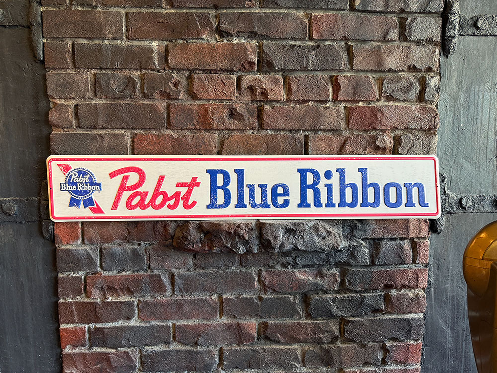 よく一緒に購入されている商品パブスト　グリムリーパー　ブリキ看板　アメリカ3,080円キングコング　ソフビ人形　フィギュア　アメリカ1,870円アメリカの踏切ライト　オブジェ　※電池カバーの4,180円今日は、アメリカのバーに迷い込んだかの...