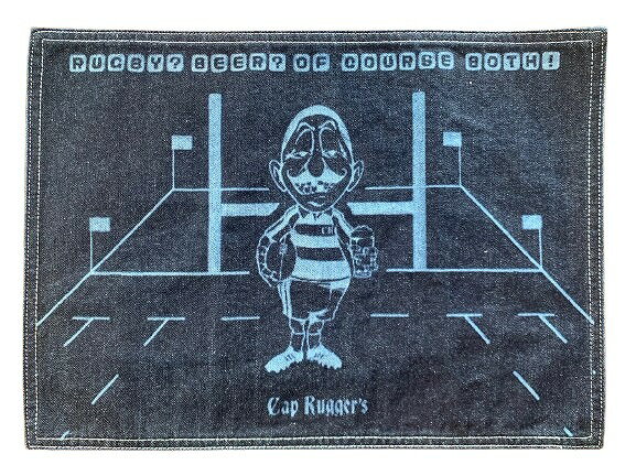 ラグビーとビール、どちらも楽しみたいあなたにぴったりのリバーシブルデニムランチョンマット。 ラグビー愛とビール愛、どっちも譲れない！ そんな気分をデザインに込めた、遊び心たっぷりのデニムランチョンマットです。 デニムならではの風合いと、使う...