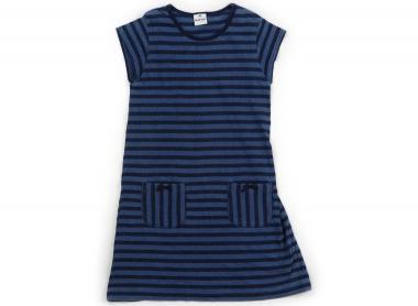 　ブランド 　SLAP SLIP(スラップスリップ) 　カテゴリー 　ワンピース 　サイズ 　140サイズ 　色 　青、紺、ボーダー 　状態 　★★★ 　記名 　なし 　ジャンル 　Girl カットソー生地です。端々に色褪せはありますが、ま...