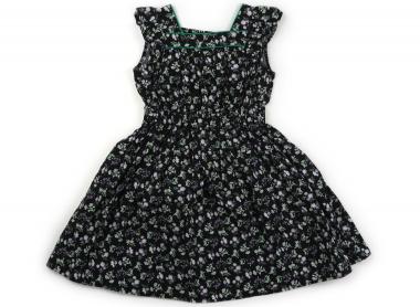 　ブランド 　Kumikyoku(組曲) 　カテゴリー 　ワンピース 　サイズ 　130サイズ 　色 　黒、白・紫の花柄 　状態 　★★★ 　記名 　なし 　ジャンル 　Girl シャツ生地。全体的にややシワになっていますが、目立つ汚れはな...