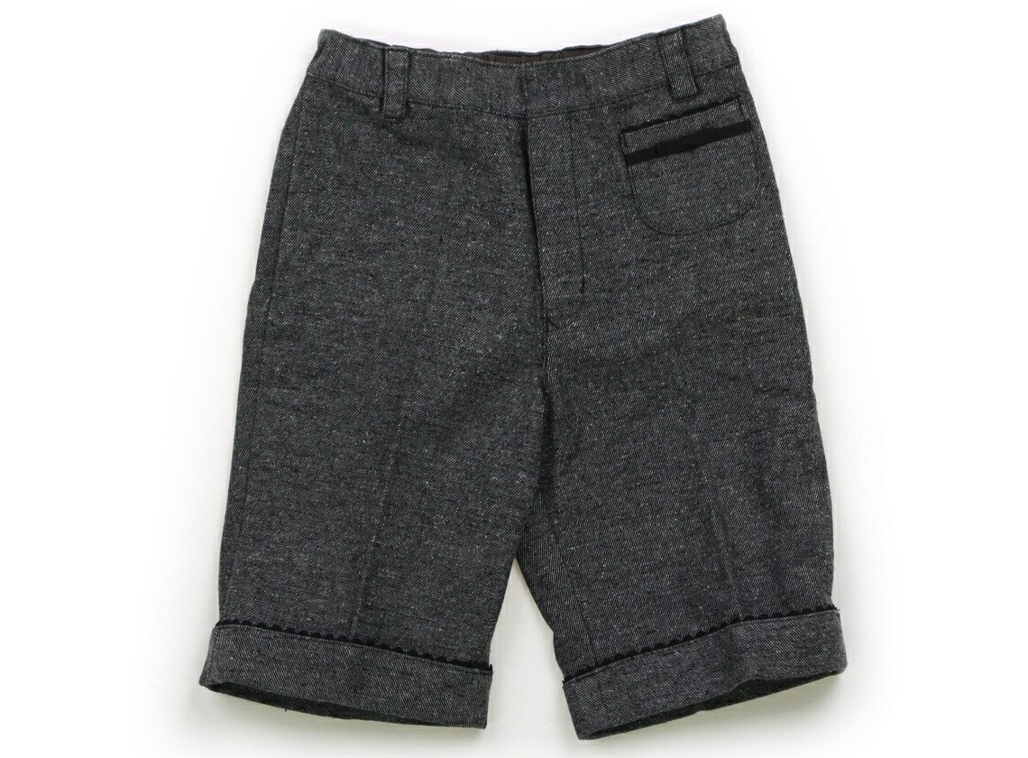 　ブランド 　familiar(ファミリア) 　カテゴリー 　ハーフパンツ 　サイズ 　110サイズ 　色 　グレー、フリル、リボン 　状態 　★★★ 　記名 　なし 　ジャンル 　Girl ポリエステル混コットンアクリル素材。ウエストはボ...