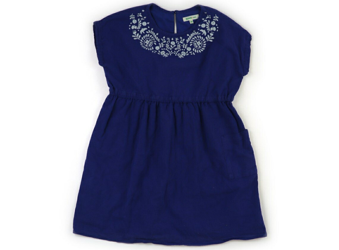 　ブランド 　BEAMS(ビームス) 　カテゴリー 　ワンピース 　サイズ 　120サイズ 　色 　ブルー、白い花刺繍 　状態 　★★★ 　記名 　なし 　ジャンル 　Girl シャツ生地で裏地付きです。若干の色褪せとシワが見られますが、ま...