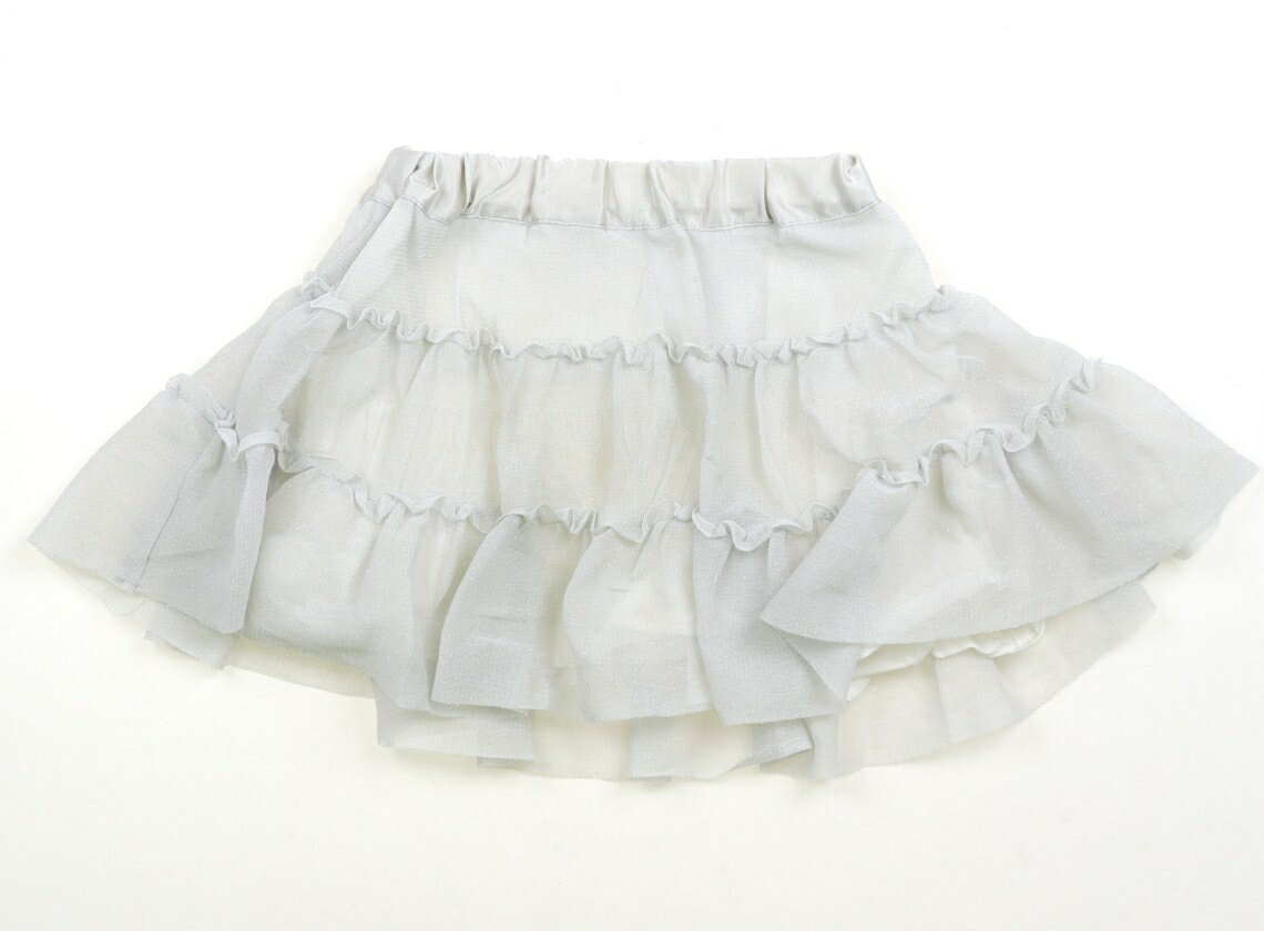 　ブランド 　BeBe(べべ) 　カテゴリー 　スカート 　サイズ 　100サイズ 　色 　シルバーホワイト 　状態 　★★★ 　記名 　なし 　ジャンル 　Girl ラメ入りチュール。ウエストは総ゴムです。ウエストはサテン素材。いくつかの...