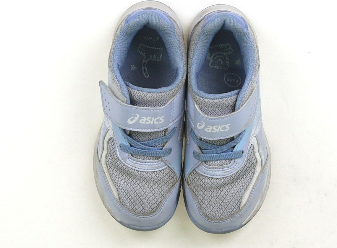 　ブランド 　Asics(アシックス) 　カテゴリー 　スニーカー 　サイズ 　靴19cm〜 　色 　ライトブルー 　状態 　★★★ 　記名 　なし 　ジャンル 　Girl 実際のサイズ表記は、19.0cm。マジックテープ留め。かかとに擦り...