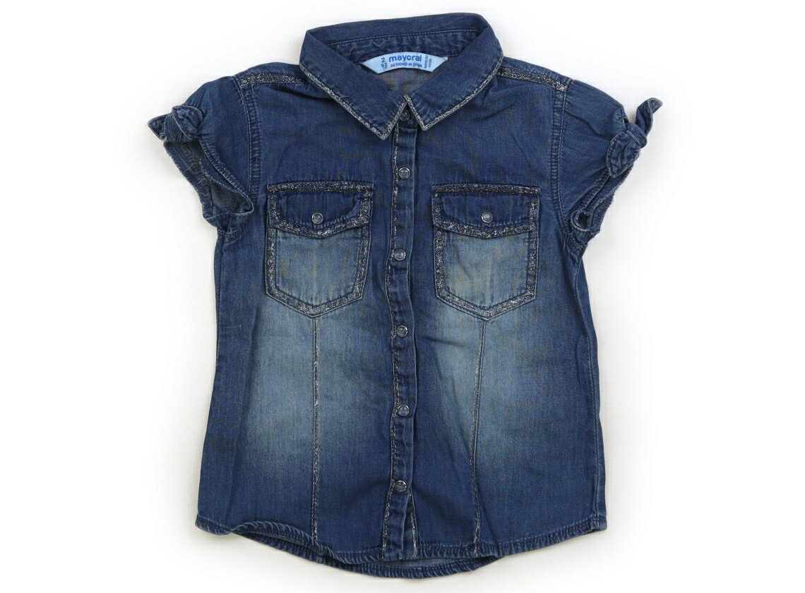 　ブランド 　Mayoral(マヨラル) 　カテゴリー 　シャツ・ブラウス 　サイズ 　90サイズ 　色 　ブルー×シルバーラメ 　状態 　★★★ 　記名 　なし 　ジャンル 　Girl 実際のサイズ表記は92cm。デニムシャツ。ボタンはス...