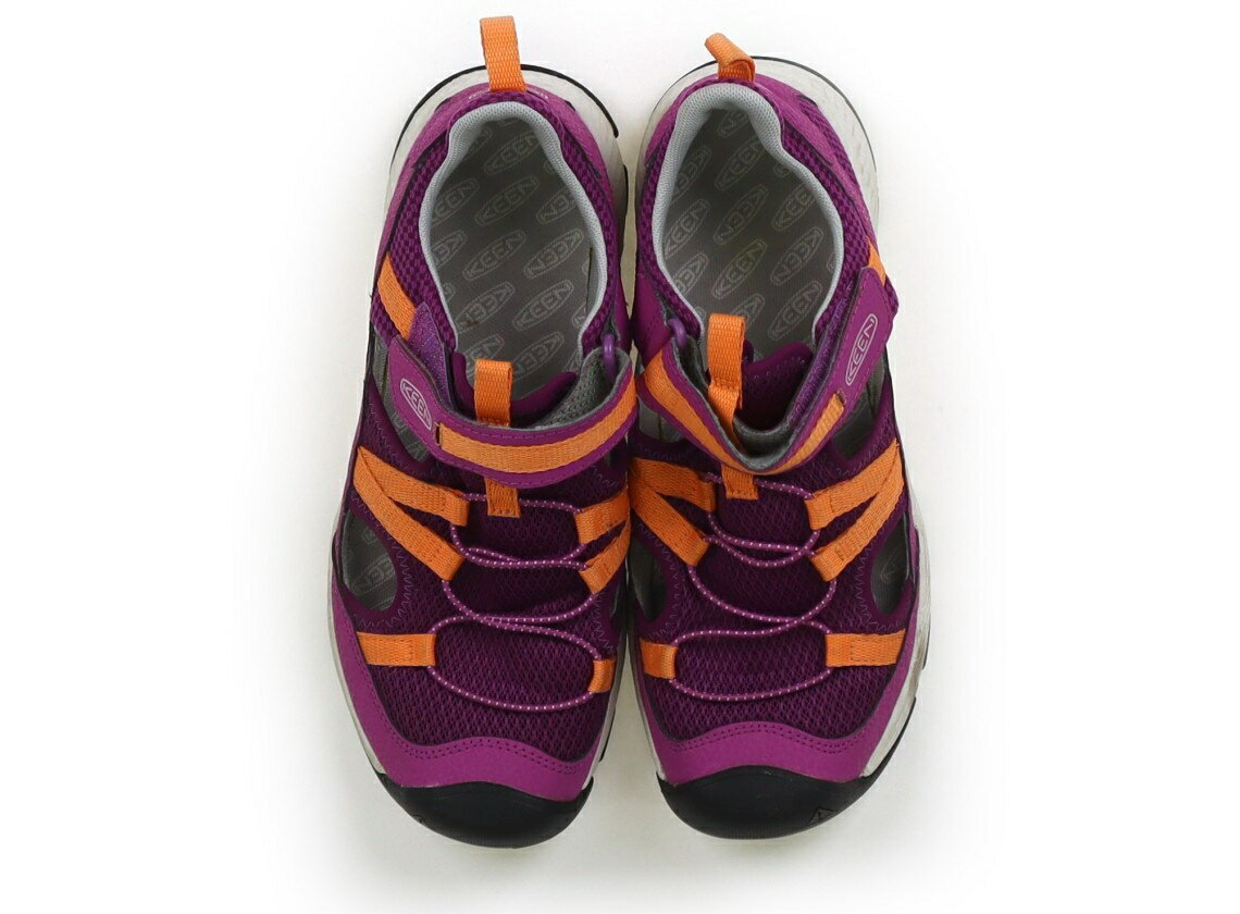 　ブランド 　KEEN(キーン) 　カテゴリー 　スニーカー 　サイズ 　靴20cm〜 　色 　ラベンダーパープル 　状態 　★★★ 　記名 　なし 　ジャンル 　Girl 通気性の良いアウトドアシューズ。実際のサイズ表記は、23.5cm。...