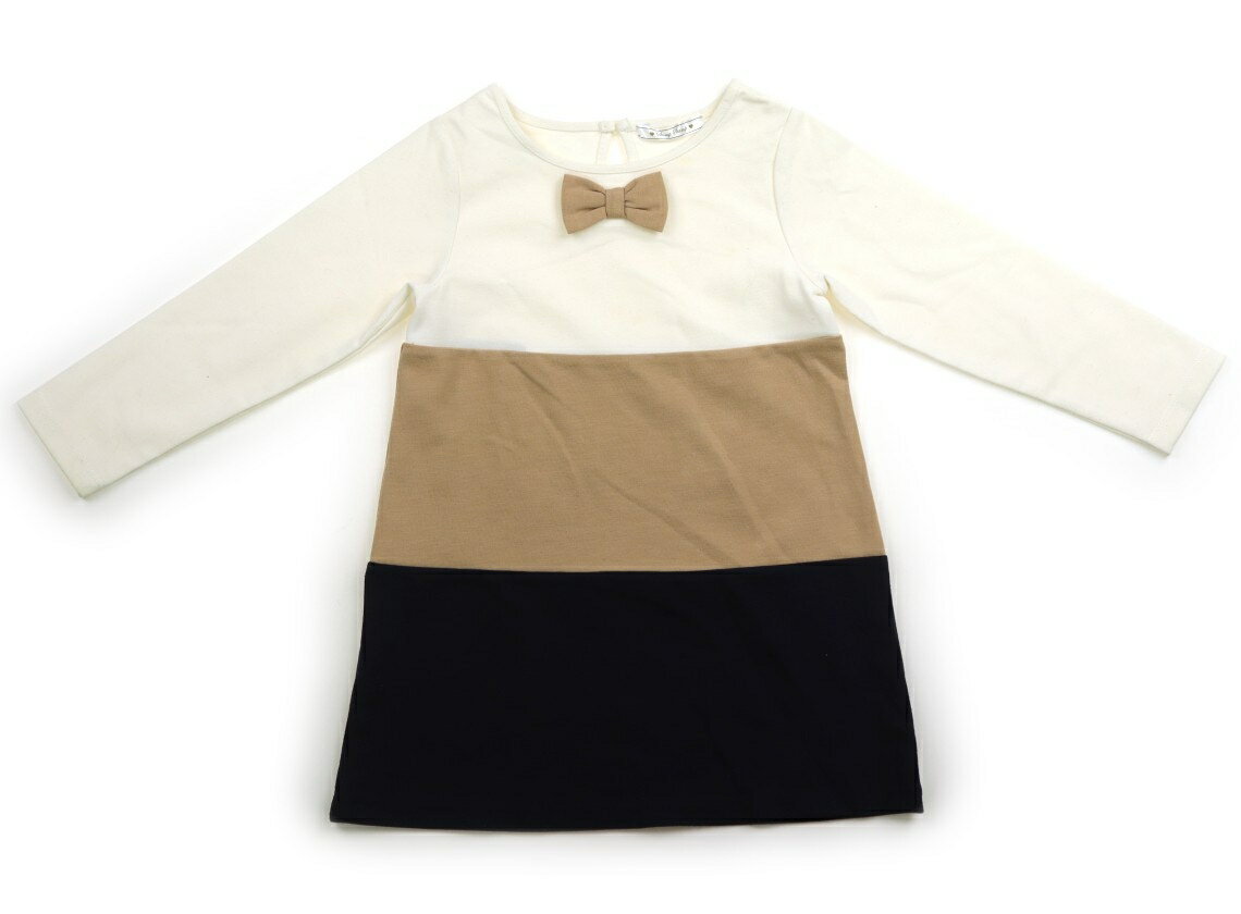 　ブランド 　Stomp Stamp(ストンプスタンプ) 　カテゴリー 　ワンピース 　サイズ 　110サイズ 　色 　オフホワイト・ベージュ・ネイビー 　状態 　★★ 　記名 　なし 　ジャンル 　Girl ストレッチカットソー素材。後ろ...