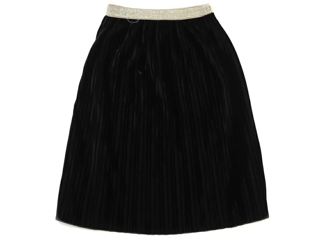 　ブランド 　ZARA(ザラ) 　カテゴリー 　スカート 　サイズ 　120サイズ 　色 　黒、ゴールド 　状態 　★★★ 　記名 　なし 　ジャンル 　Girl 実際のサイズ表記は8/128cmです。ウエストは総ゴムで、ベロア素材です。ウ...