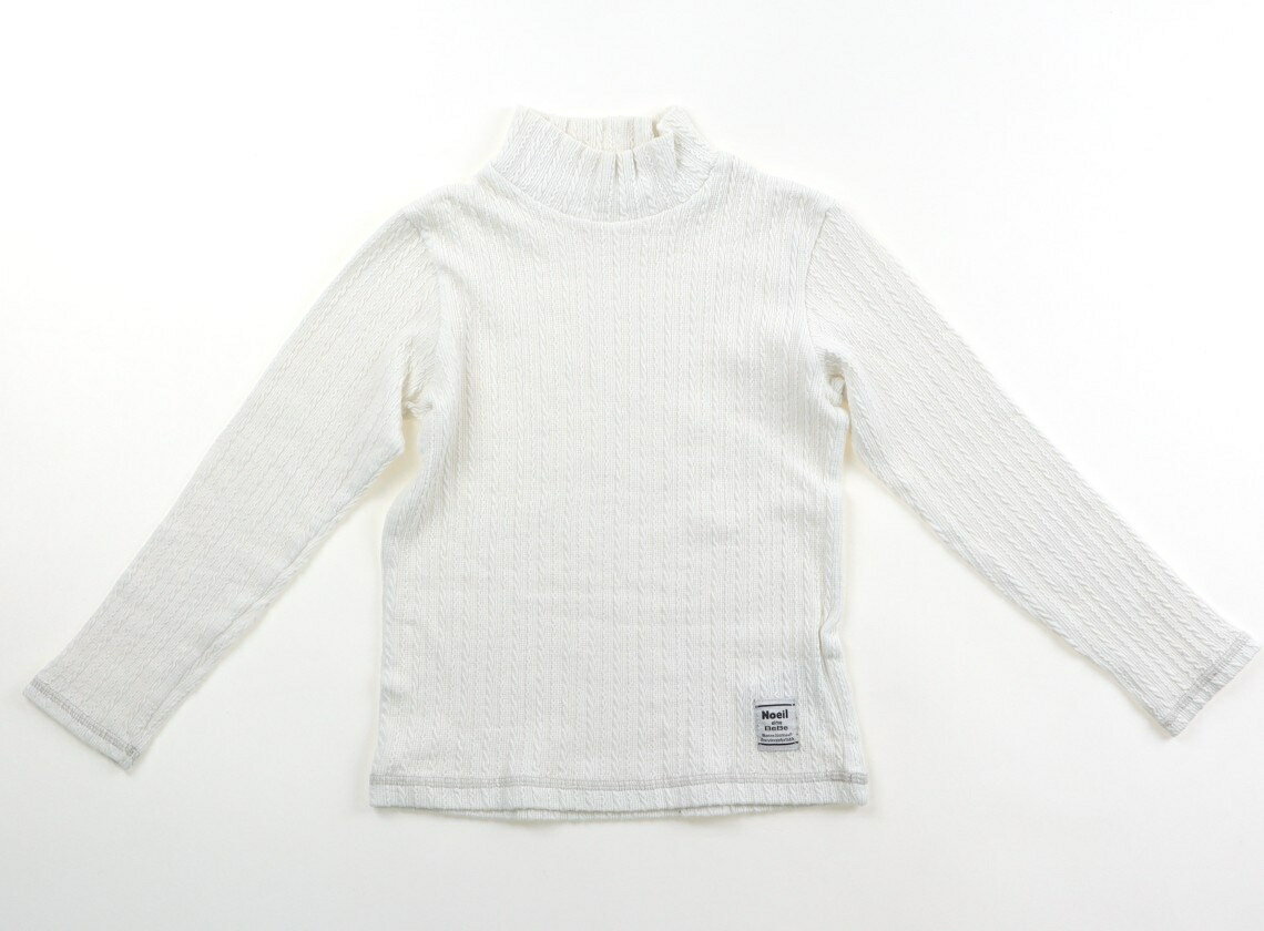 　ブランド 　Noeil(ノイユ) 　カテゴリー 　Tシャツ・カットソー 　サイズ 　120サイズ 　色 　白 　状態 　★★ 　記名 　なし 　ジャンル 　Girl 厚手カットソー生地。若干毛羽立ちがあります。袖口が薄っすら汚れています。...