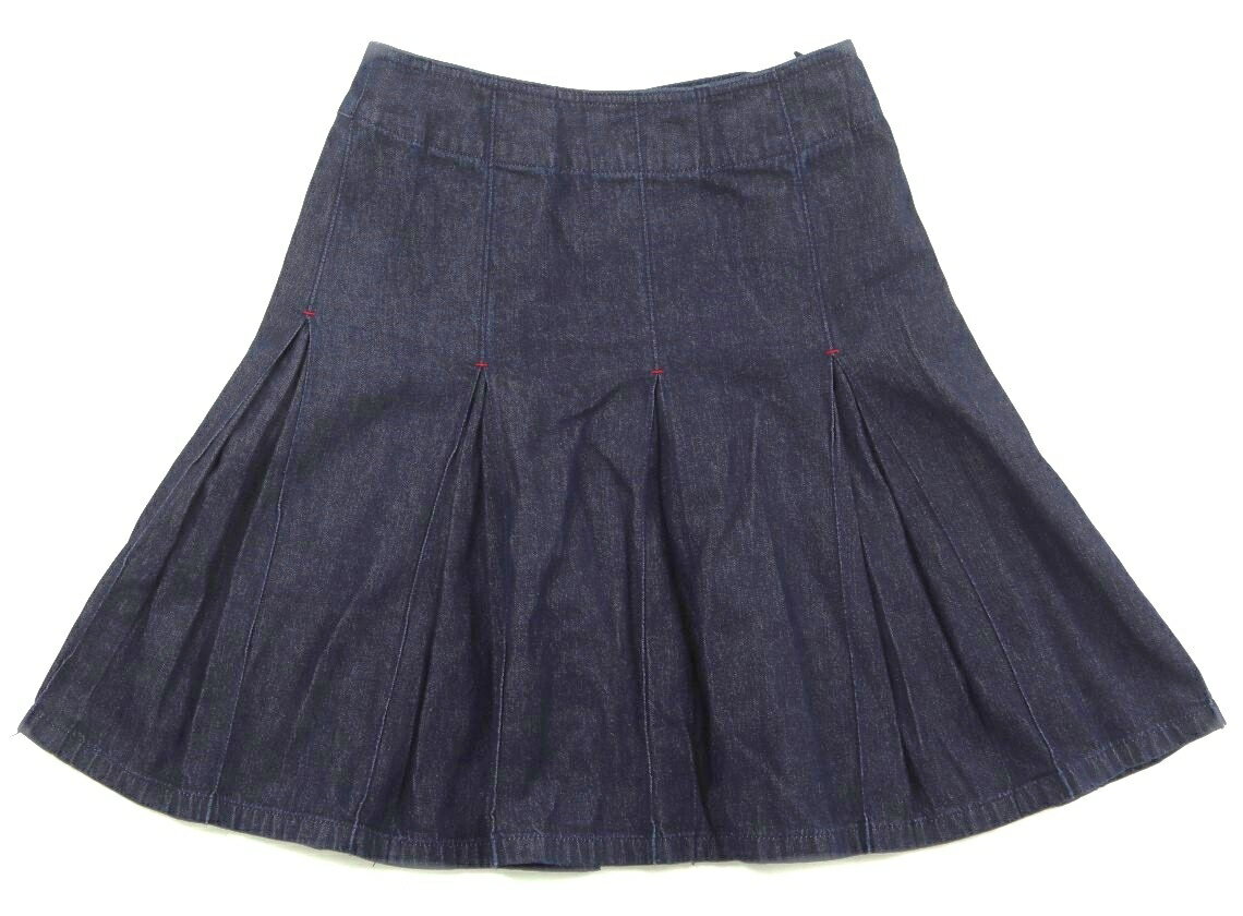 　ブランド 　Ralph Lauren(ラルフローレン) 　カテゴリー 　スカート 　サイズ 　150サイズ 　色 　インディゴブルー 　状態 　★★★ 　記名 　なし 　ジャンル 　Girl 薄手のデニム生地。ウエストは半分ゴムに調整ボタ...