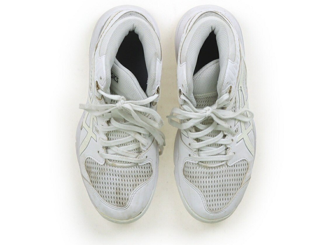 　ブランド 　Asics(アシックス) 　カテゴリー 　スニーカー 　サイズ 　靴20cm〜 　色 　白 　状態 　★★ 　記名 　なし 　ジャンル 　Girl 実際のサイズ表記は22cm。バスケットシューズです。全体に茶色っぽい薄汚れ、つ...